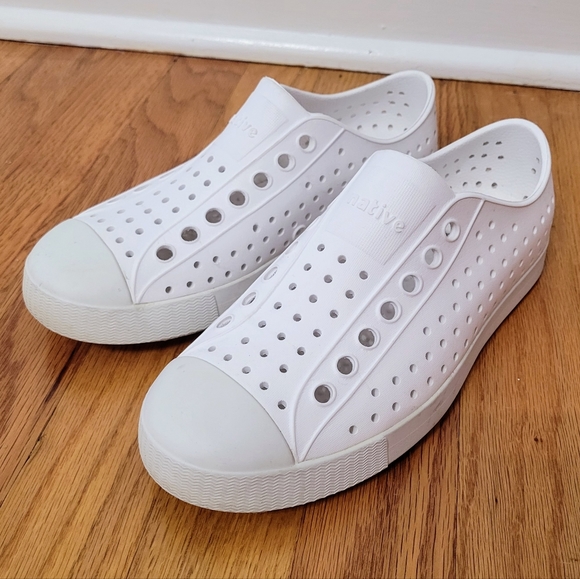 Native | Shoes | Native Jefferson Shell Solid White Shoes Unisex Size ...